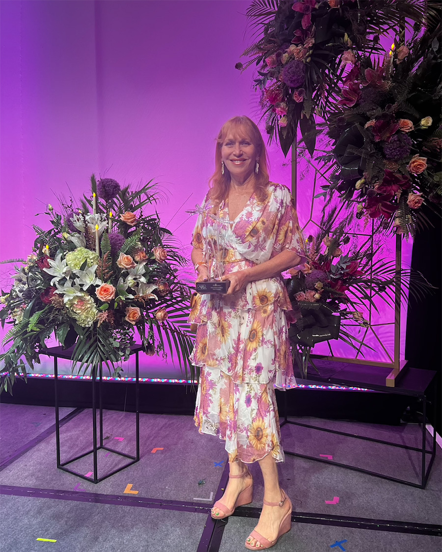 Flower Power Daily’s Jill Brooke Wins 2023 AIFD Merit Award | Florists ...